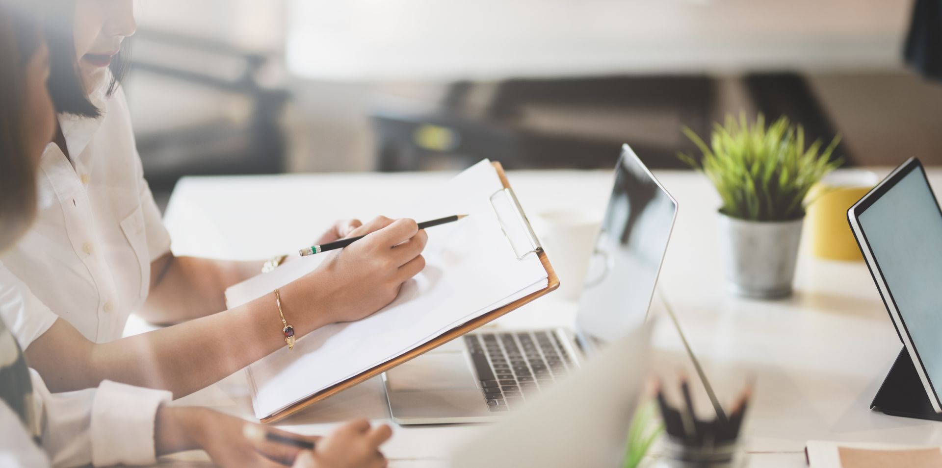 Refine your Leadership Skills with our Expert Body Language Course