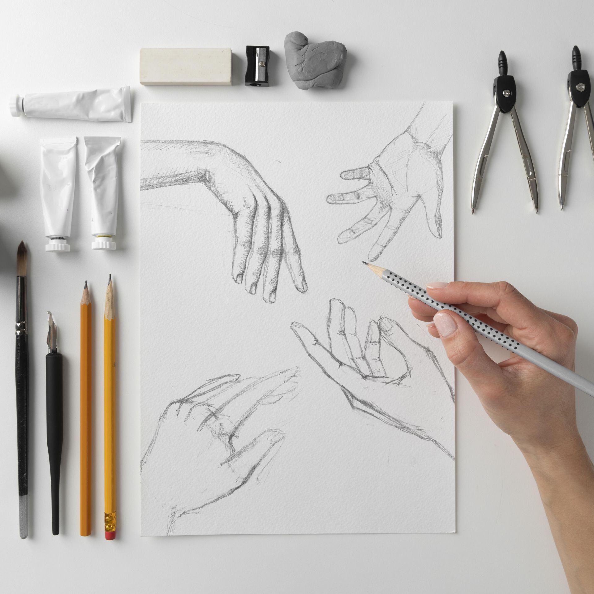 Comment exprimer 4 sentiments à travers le dessin réaliste des mains