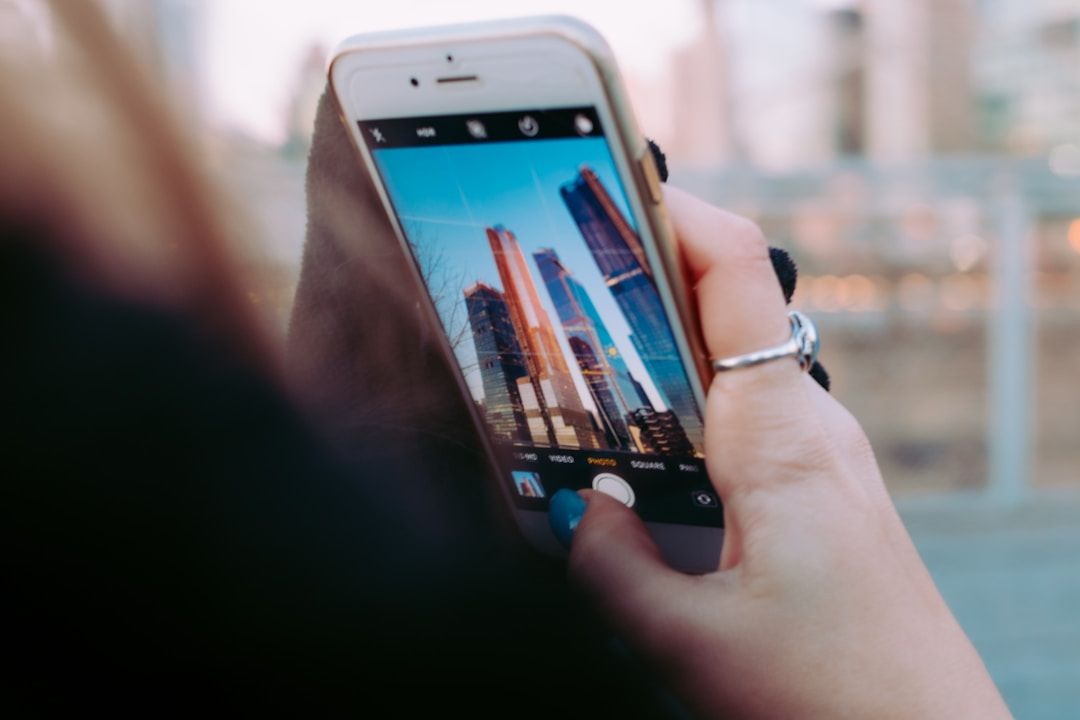 How to Send Images on Smartphones: a Beginner's Guide